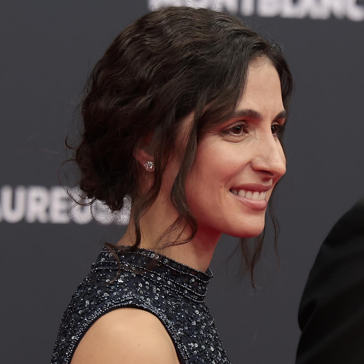 Xisca Perelló reaparece con un vestido de invitada largo tras dar a luz: su look elegante en ...